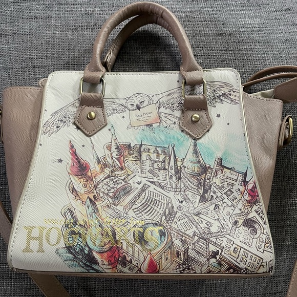 Wizarding World Of Harry Potter | Bags | Harry Potter Hedwig Hogwarts ...